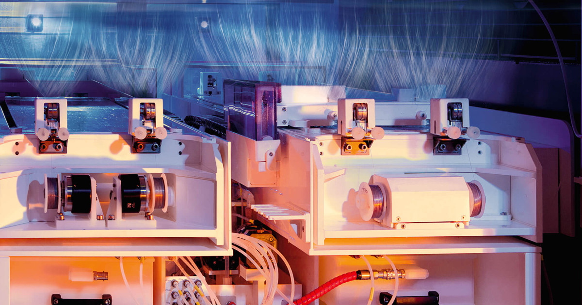 Patented needle-free Nanospider™ technology | Elmarco